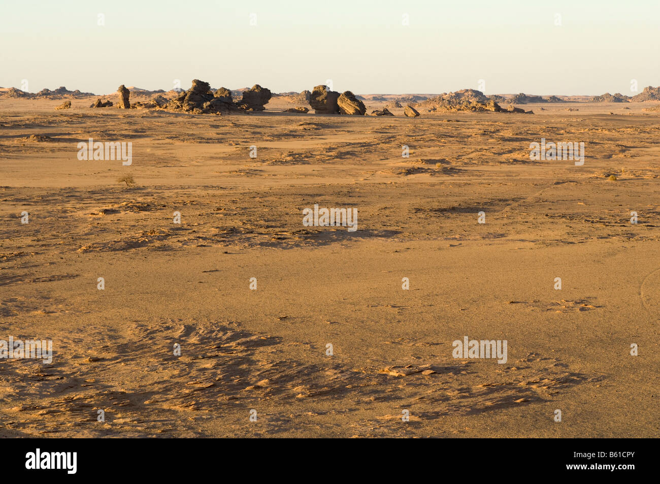 Akakus Sahara desert Fezzan Libya Stock Photo - Alamy