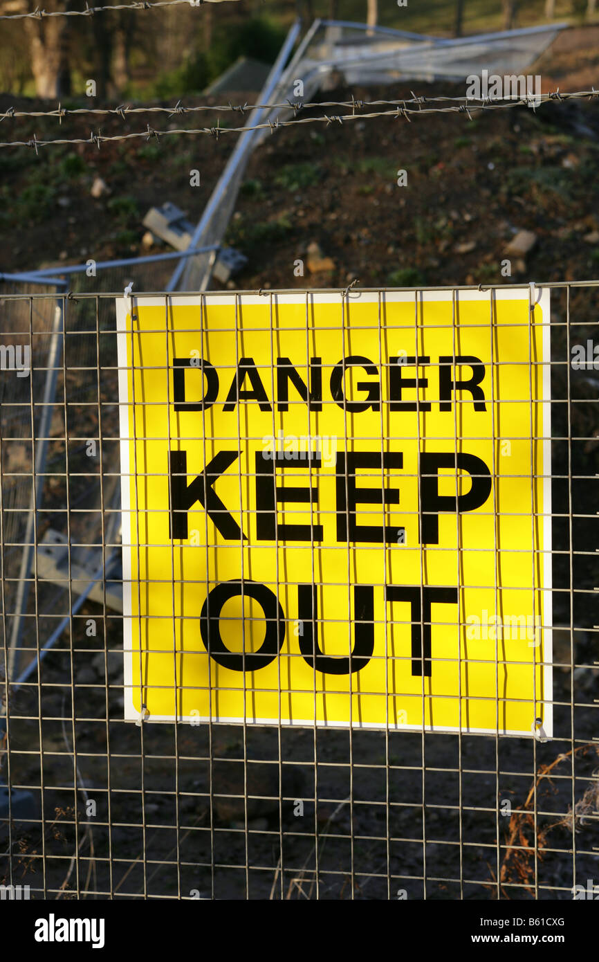 Danger demolition warning sign on hi-res stock photography and images ...