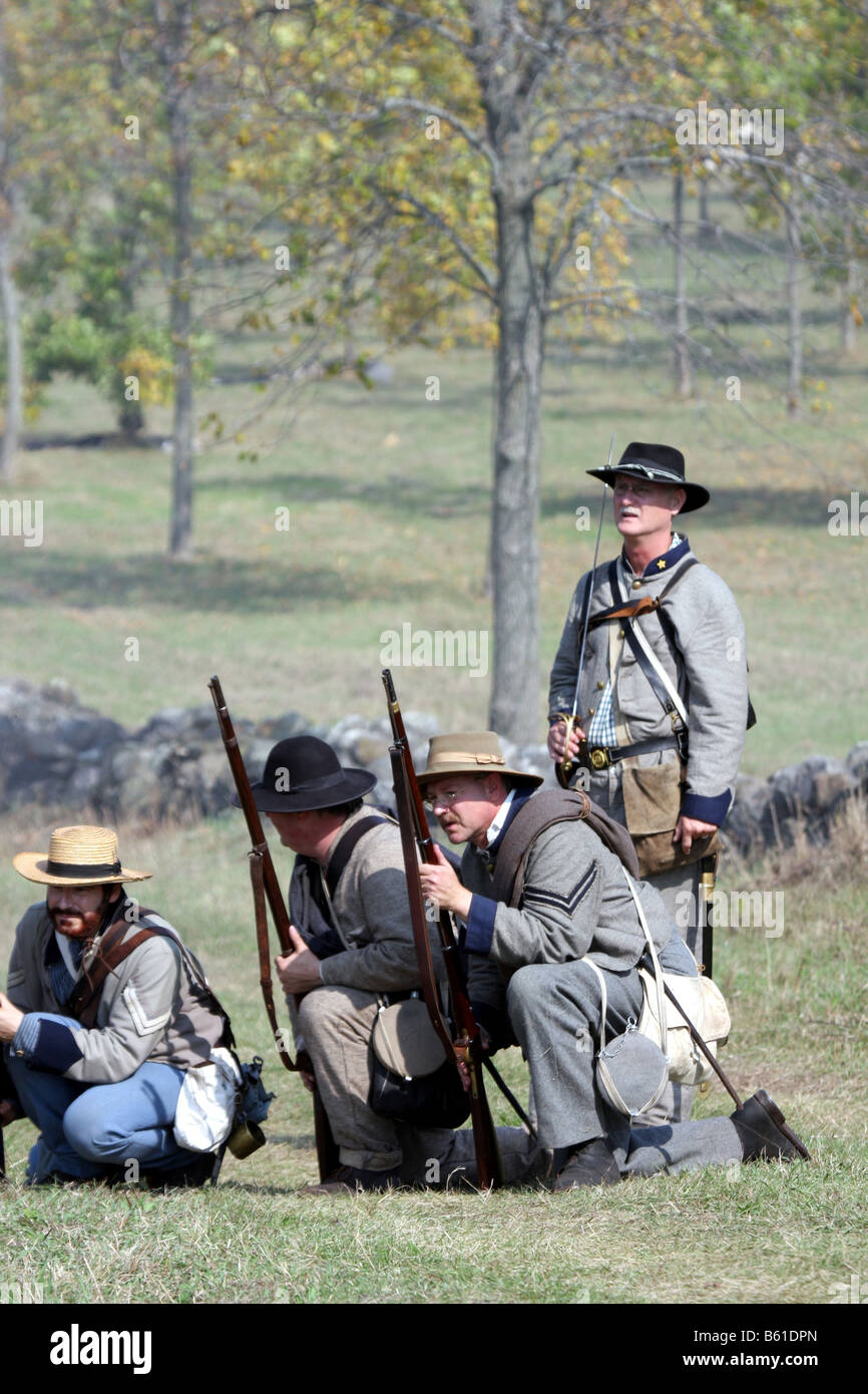 Confederate Soldiers Civil War Stock Photos & Confederate Soldiers ...