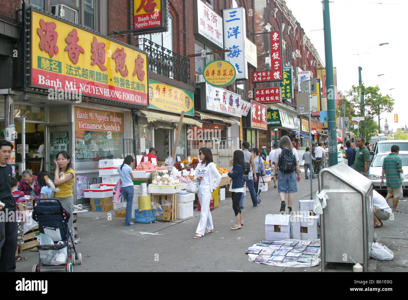 sidewalk scene in Chinatown Stock Photo - Alamy