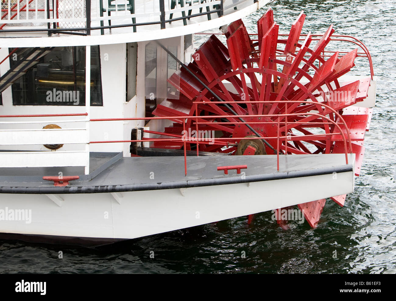 Stern paddle wheel hi-res stock photography and images - Alamy