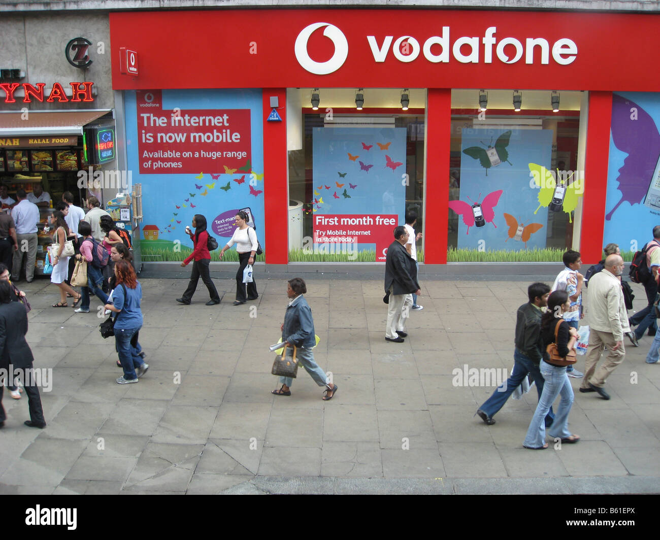 Vodafone shop uk hi-res stock photography and images - Alamy