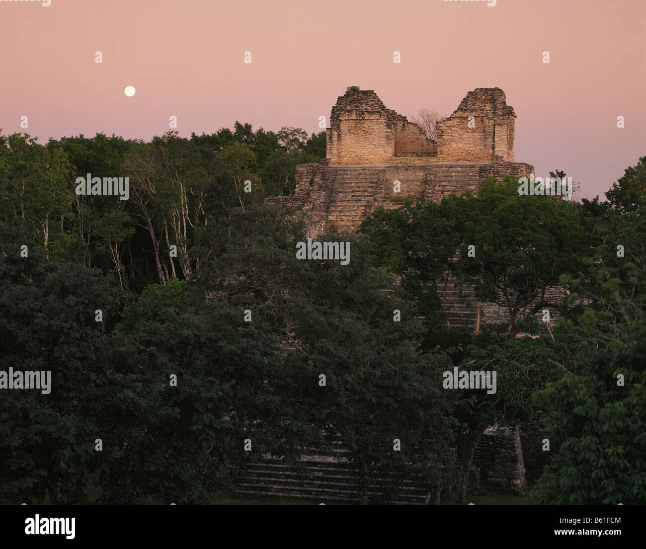 Ancient mayan temple moon hi-res stock photography and images - Alamy
