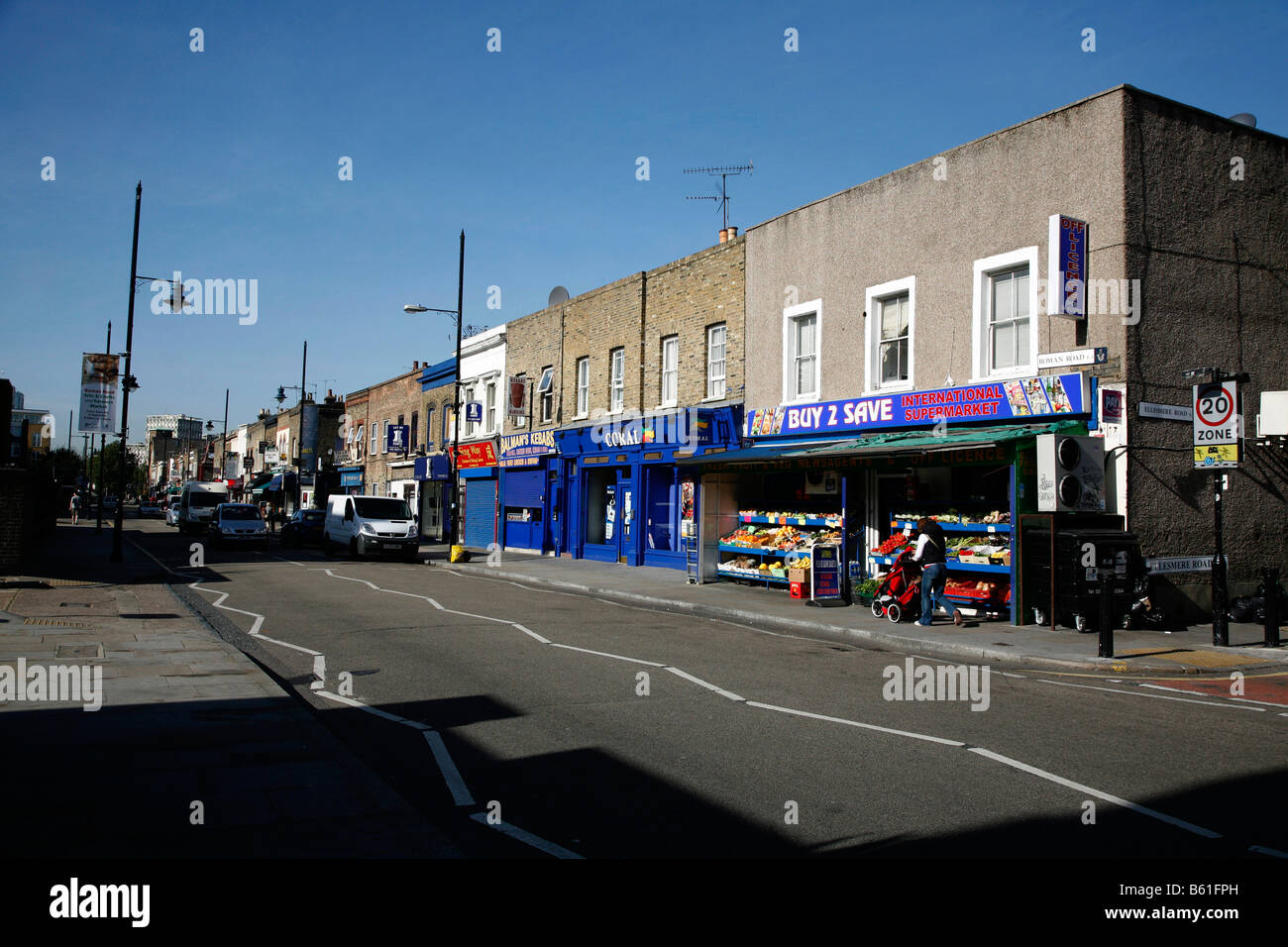 Bow road hi-res stock photography and images - Alamy