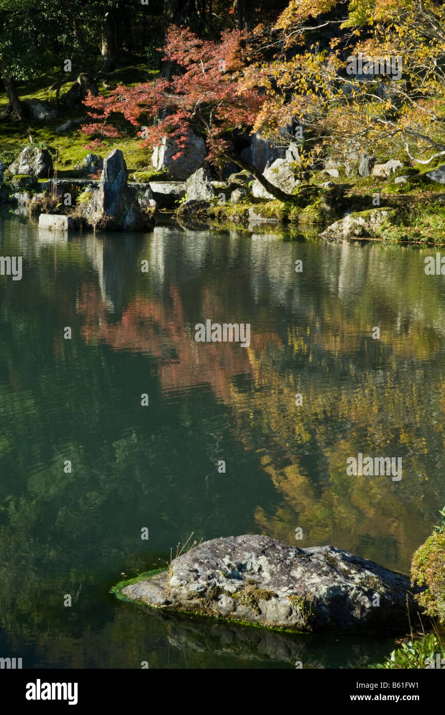 Tenryuji pond gardens hi-res stock photography and images - Alamy