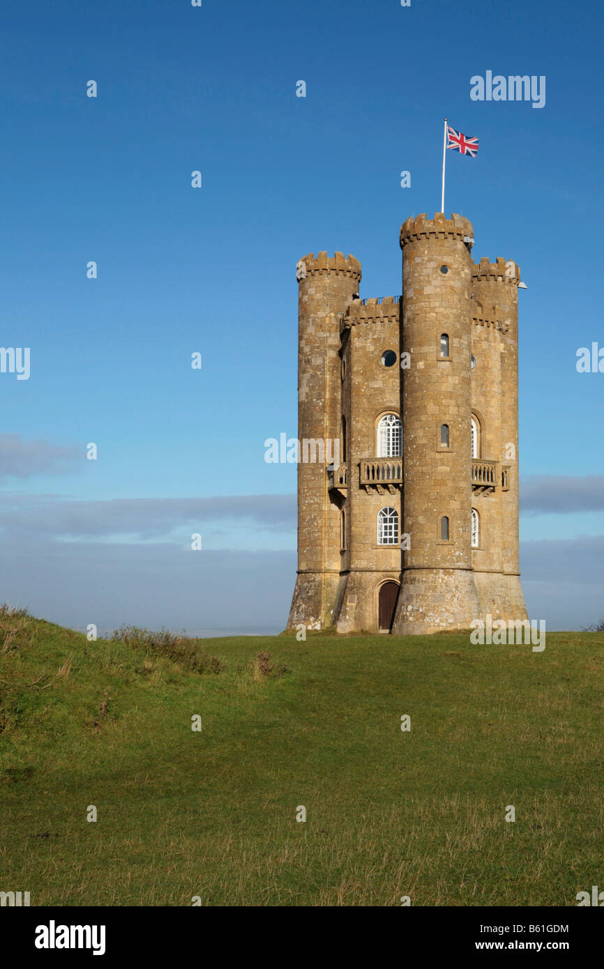 Broadway Tower, Worcestershire, sitting on the second highest point in ...