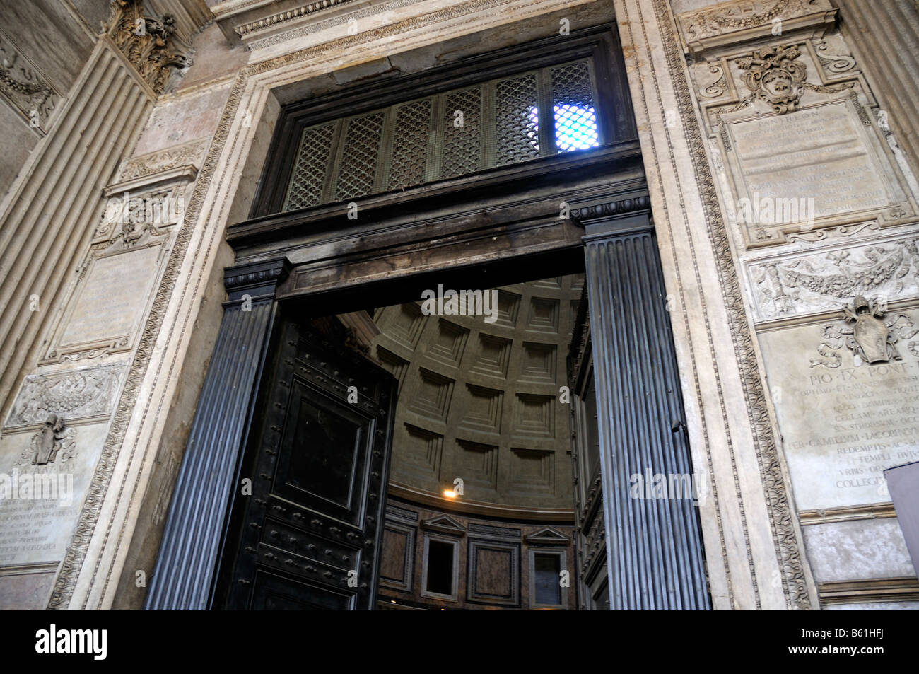 Pantheon rome doors hi-res stock photography and images - Alamy