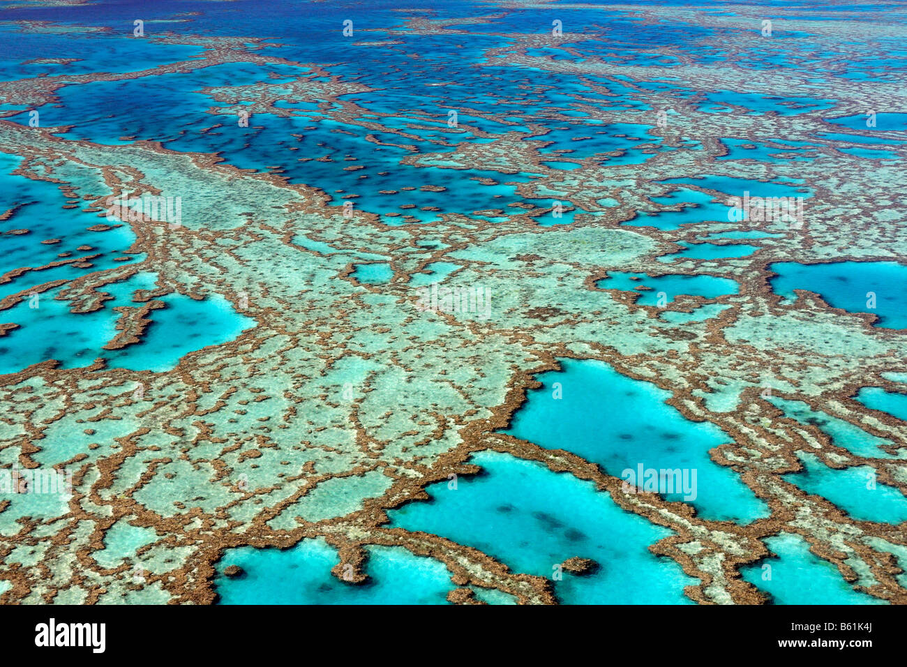Reefs atolls great barrier reef hi-res stock photography and images - Alamy