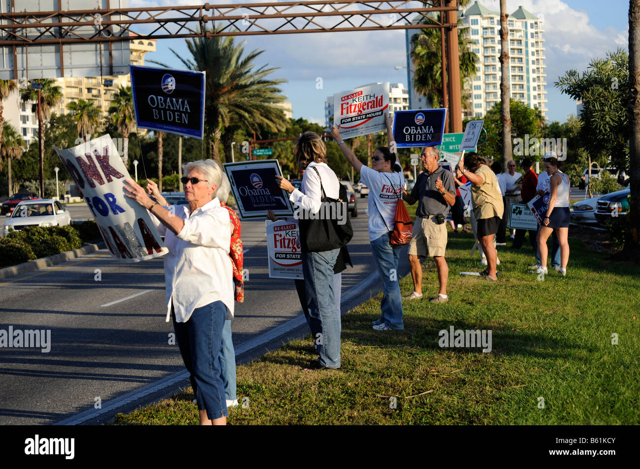 Candidate signs hi-res stock photography and images - Alamy