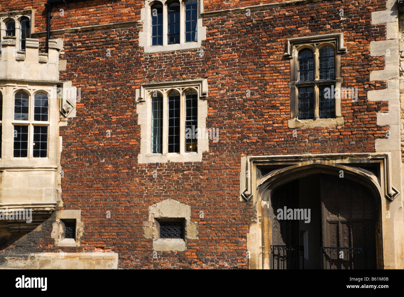 Brick mullion hi-res stock photography and images - Alamy