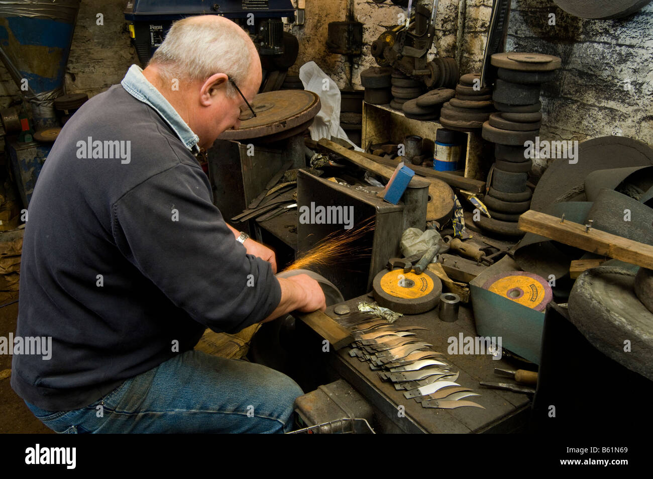 Sheffield grinder hi-res stock photography and images - Alamy
