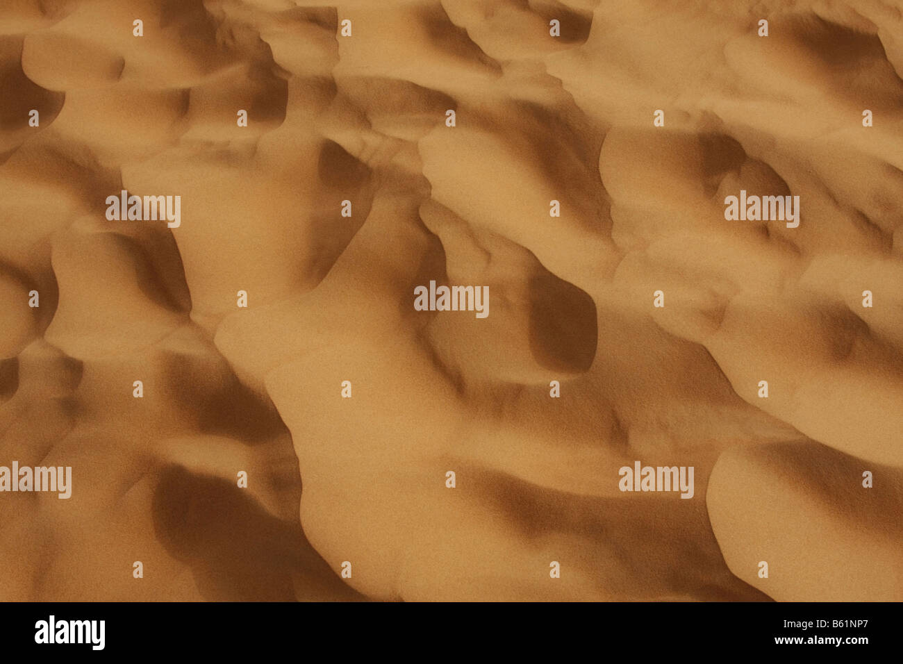 SAND DUNES IN DUBAI Stock Photo - Alamy