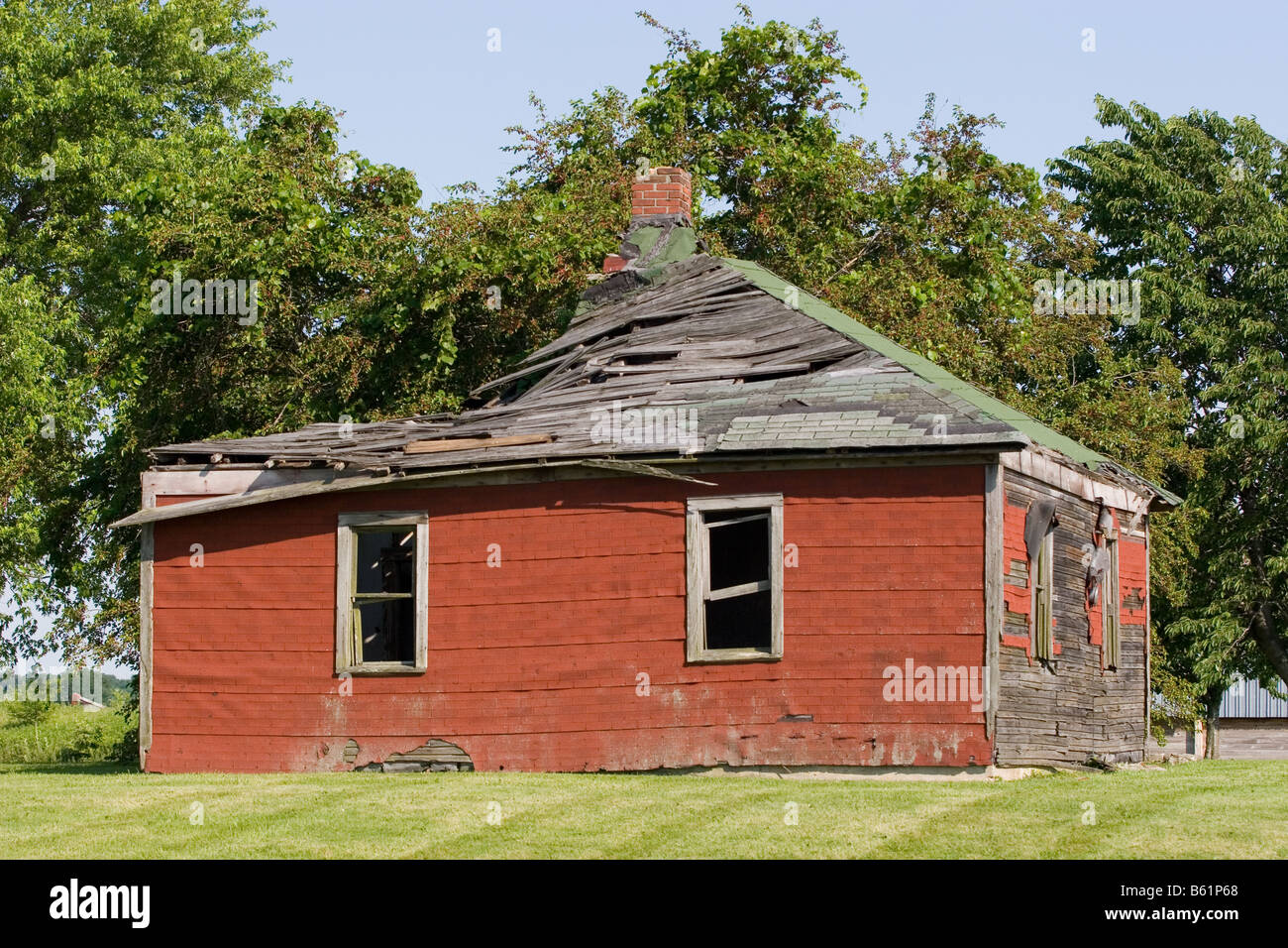 Derelict wooden house starting to collapse and rot Stock Photo - Alamy
