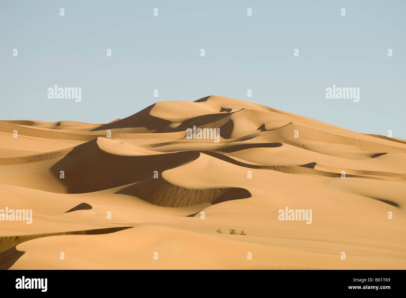 Erg Awbari Sahara desert Fezzan Libya Stock Photo - Alamy