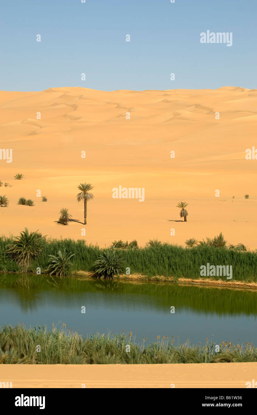 Mafu lake Erg Awbari Sahara desert Fezzan Libya Stock Photo - Alamy
