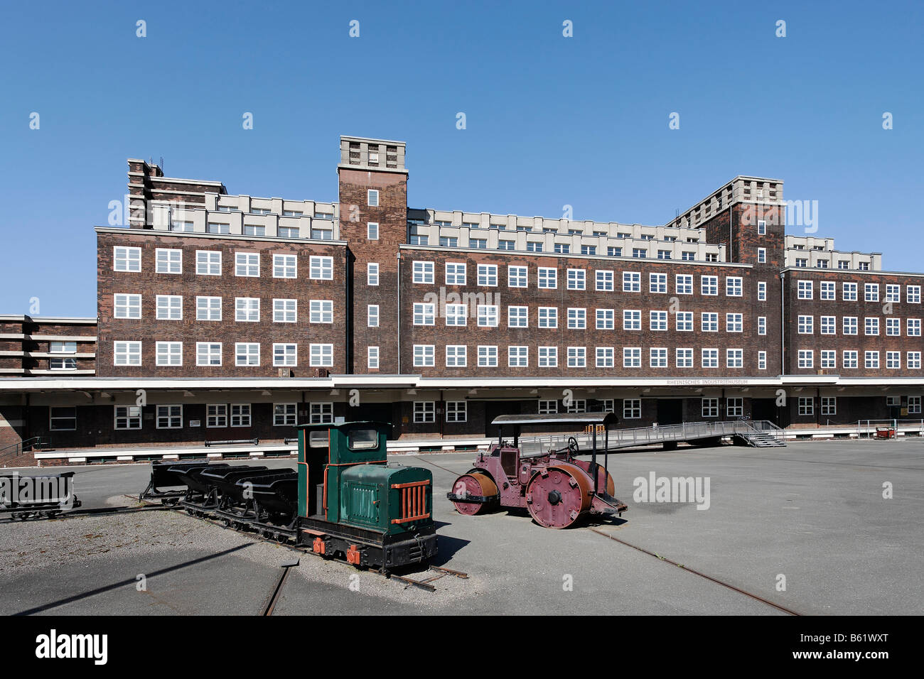 Peter Behrens Building High Resolution Stock Photography and Images - Alamy