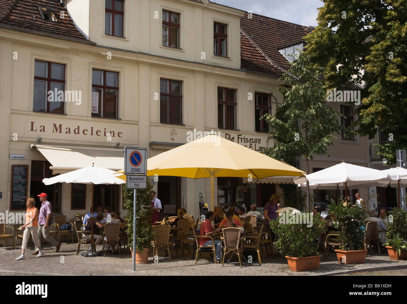 Cafes in brandenburg hi-res stock photography and images - Alamy