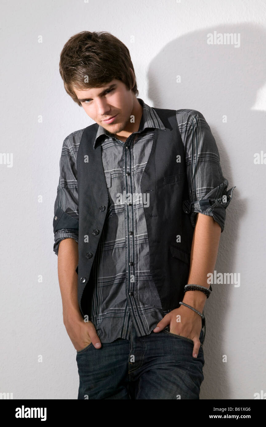 Young men confidently pose hi-res stock photography and images - Alamy