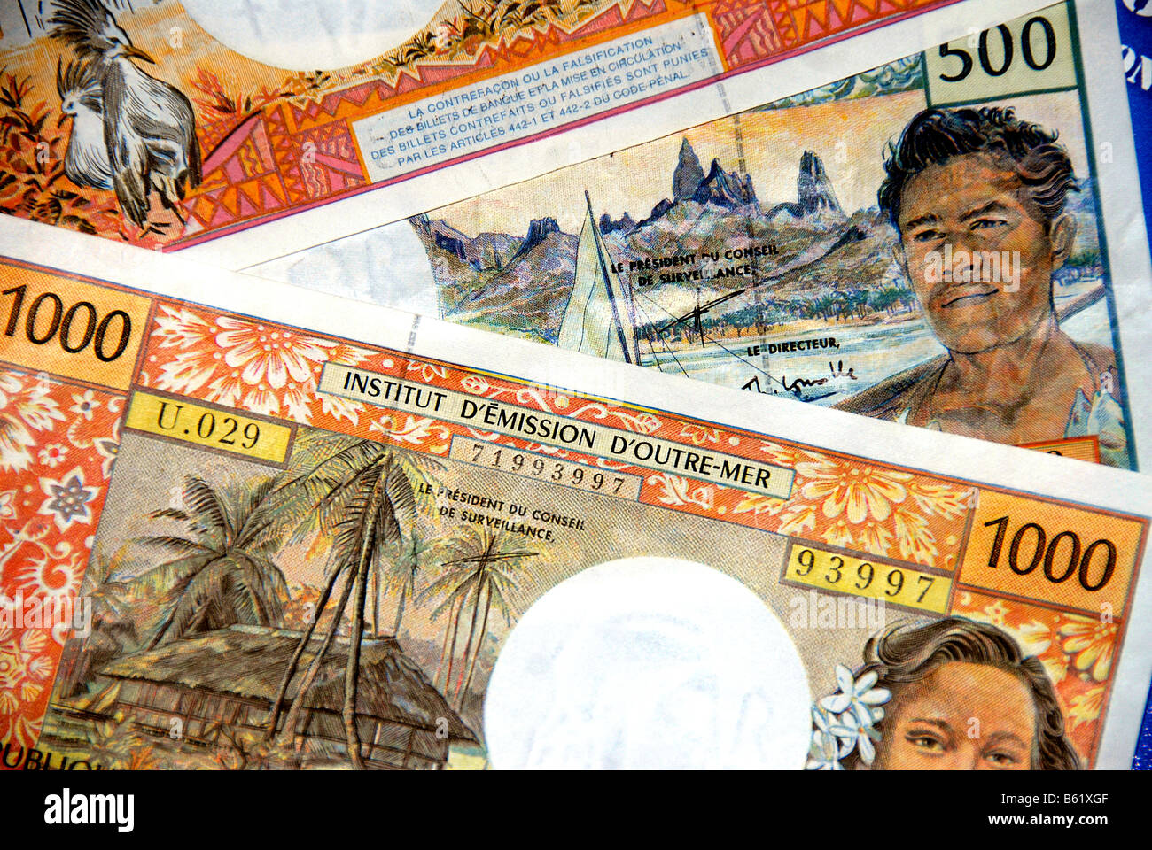 1000 francs CFA and 500 francs CFA notes Stock Photo - Alamy