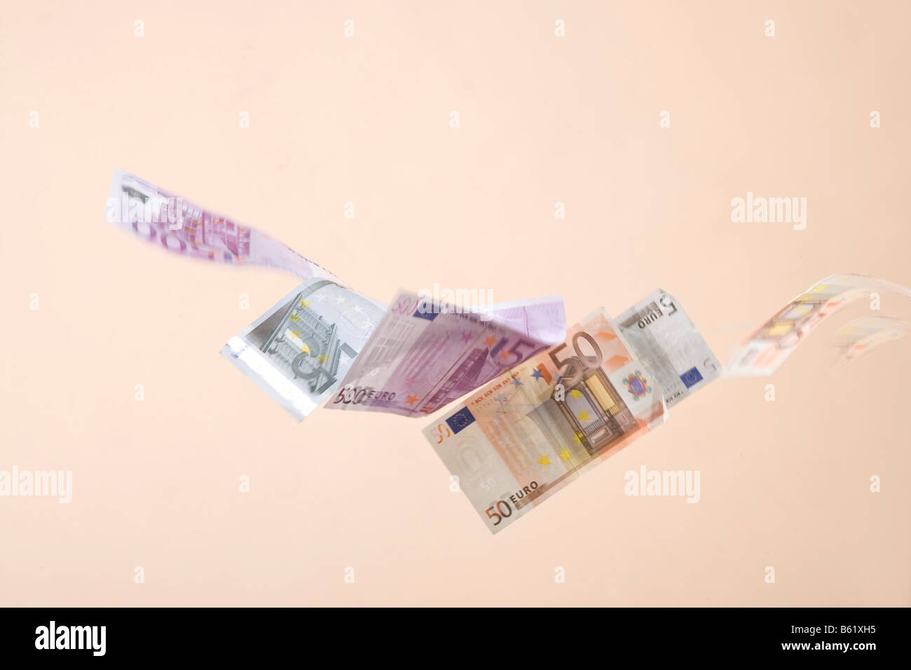 Flying bank notes hi-res stock photography and images - Alamy