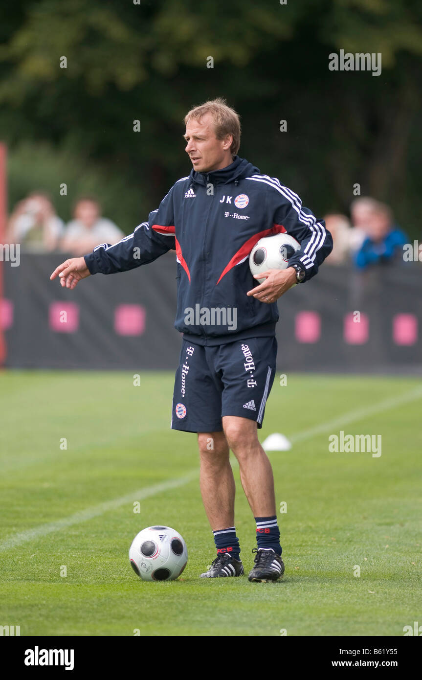 The coach of bayern munich hi-res stock photography and images - Alamy