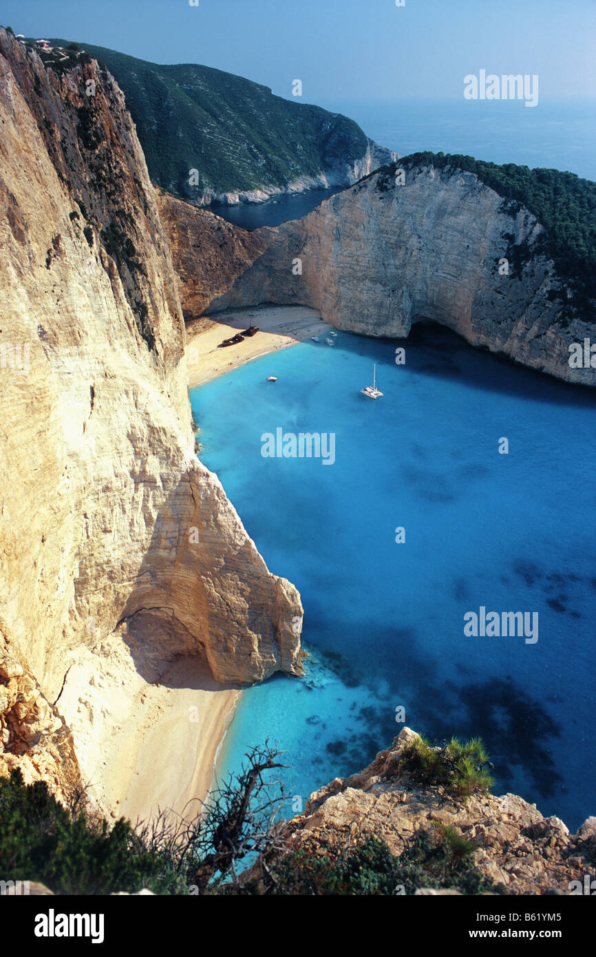 Shipwreck beach panorama zakynthos hi-res stock photography and images ...