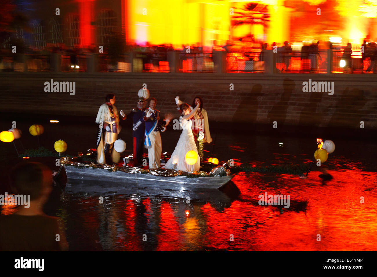Boat Party Stock Photos & Boat Party Stock Images - Alamy