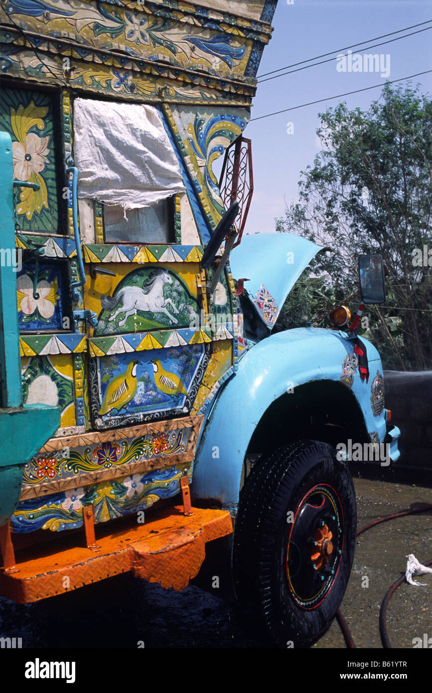 Brightly painted and colourful buses of Pakistan Stock Photo - Alamy
