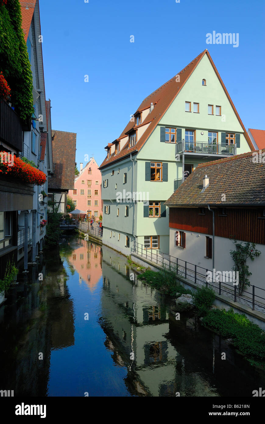 The Blau River streaming through the fishermans district, Ulm, Baden ...