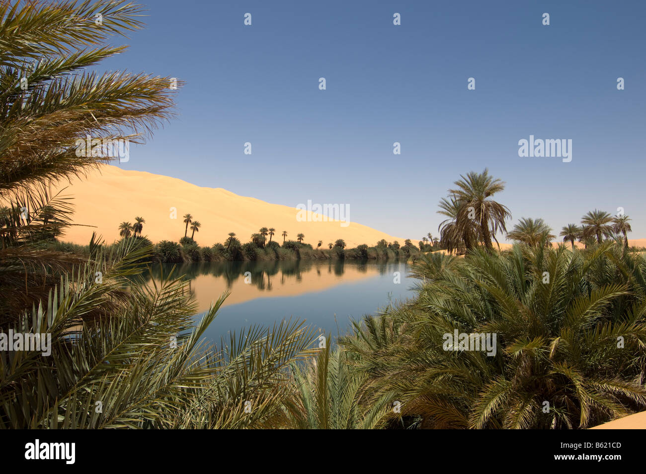 Umm El Ma lake Erg Awbari Sahara desert Fezzan Libya Stock Photo - Alamy