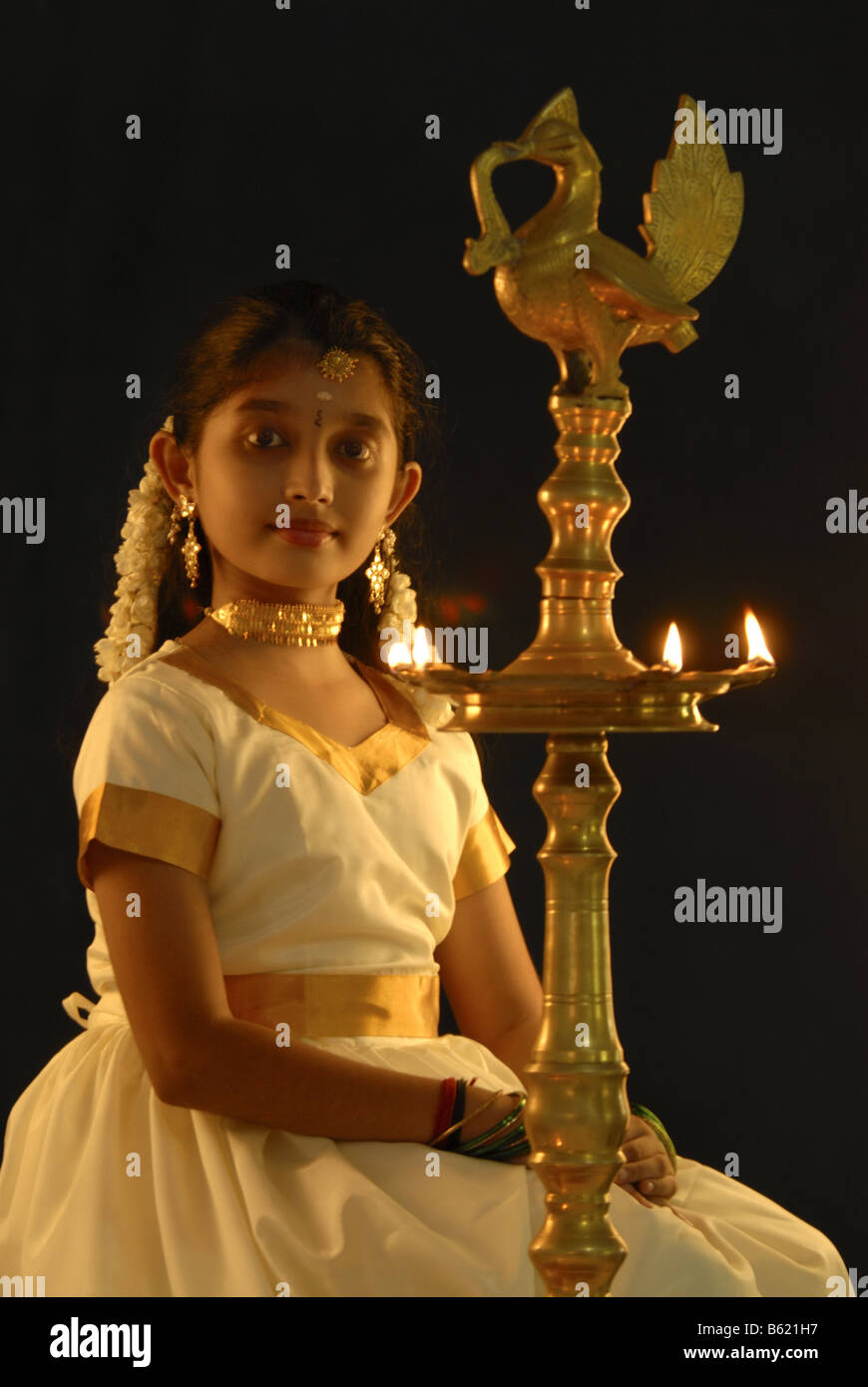 A MODEL FROM KERALA IN TRADITIONAL ATTIRE DURING ONAM Stock Photo - Alamy