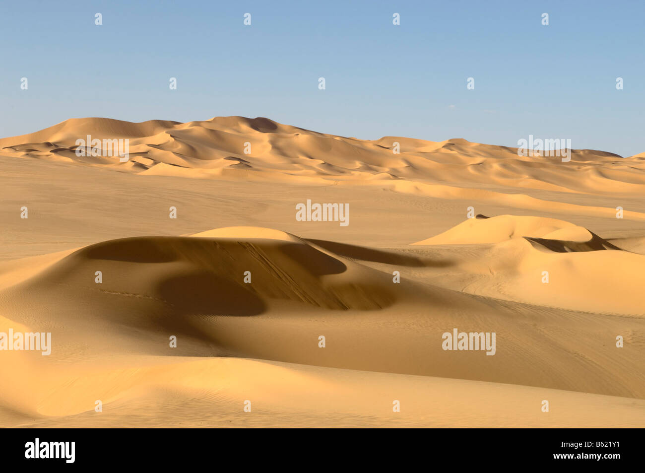 Erg Awbari Sahara desert Fezzan Libya Stock Photo - Alamy