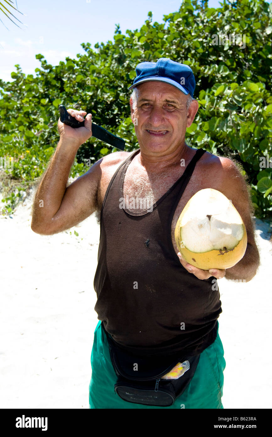 Cuban elderly people High Resolution Stock Photography and Images - Alamy