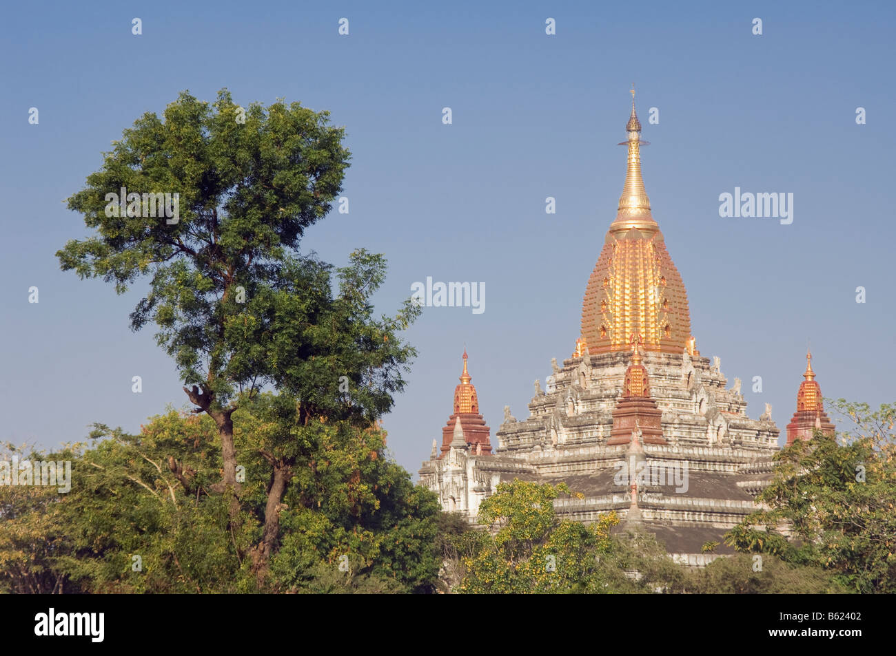 Ananda Temple, Myanmar Stock Photo - Alamy