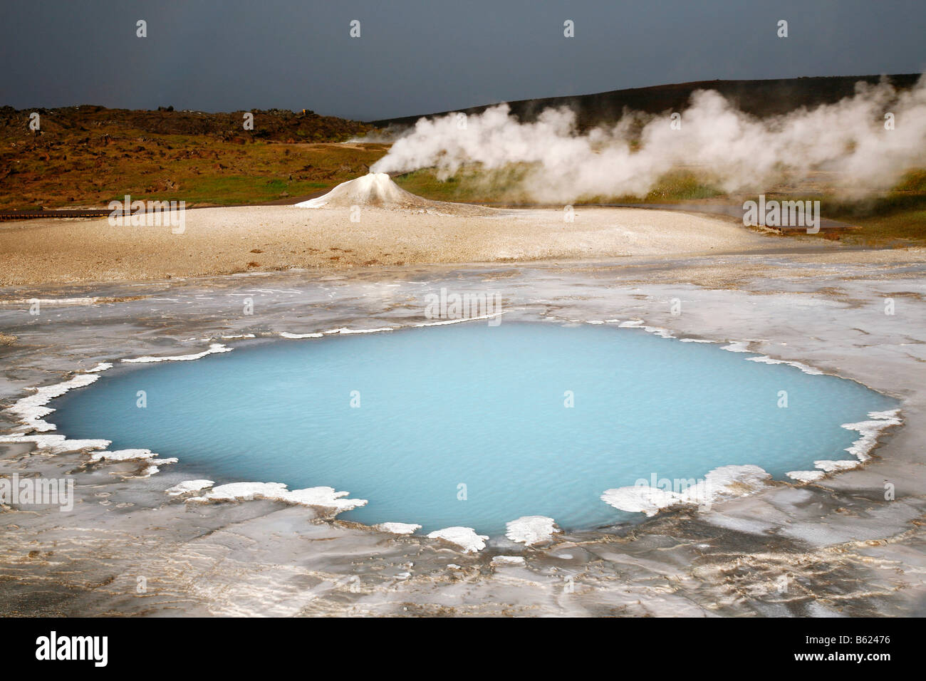 Bláhver, blue spring, the most beautiful blue water pool in Hveravellir ...
