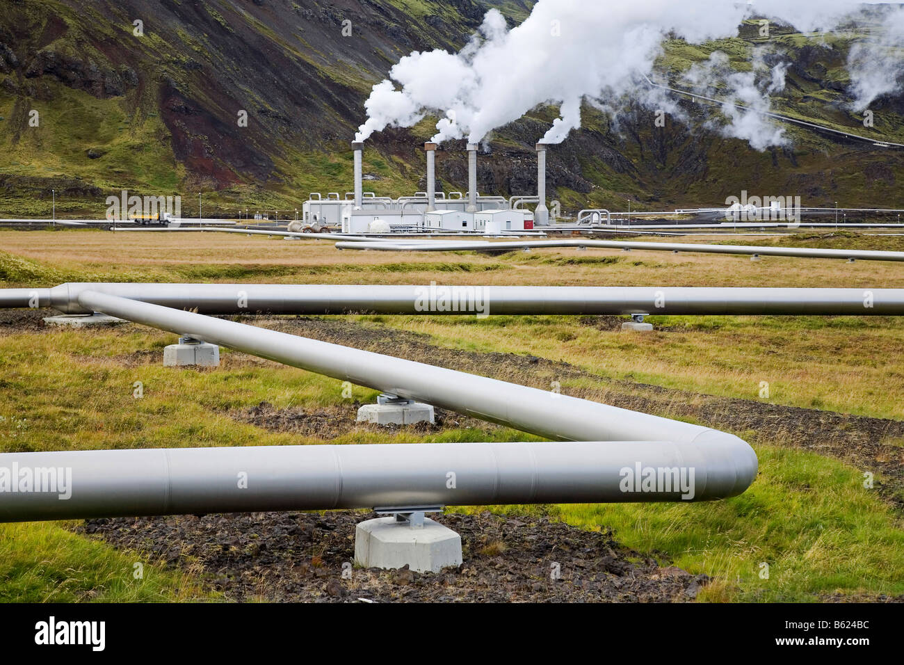 Geothermal energy plants iceland hi-res stock photography and images ...