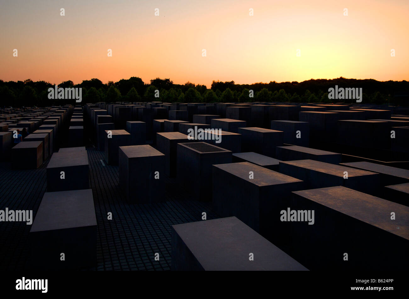 Concrete blocks berlin hi-res stock photography and images - Alamy