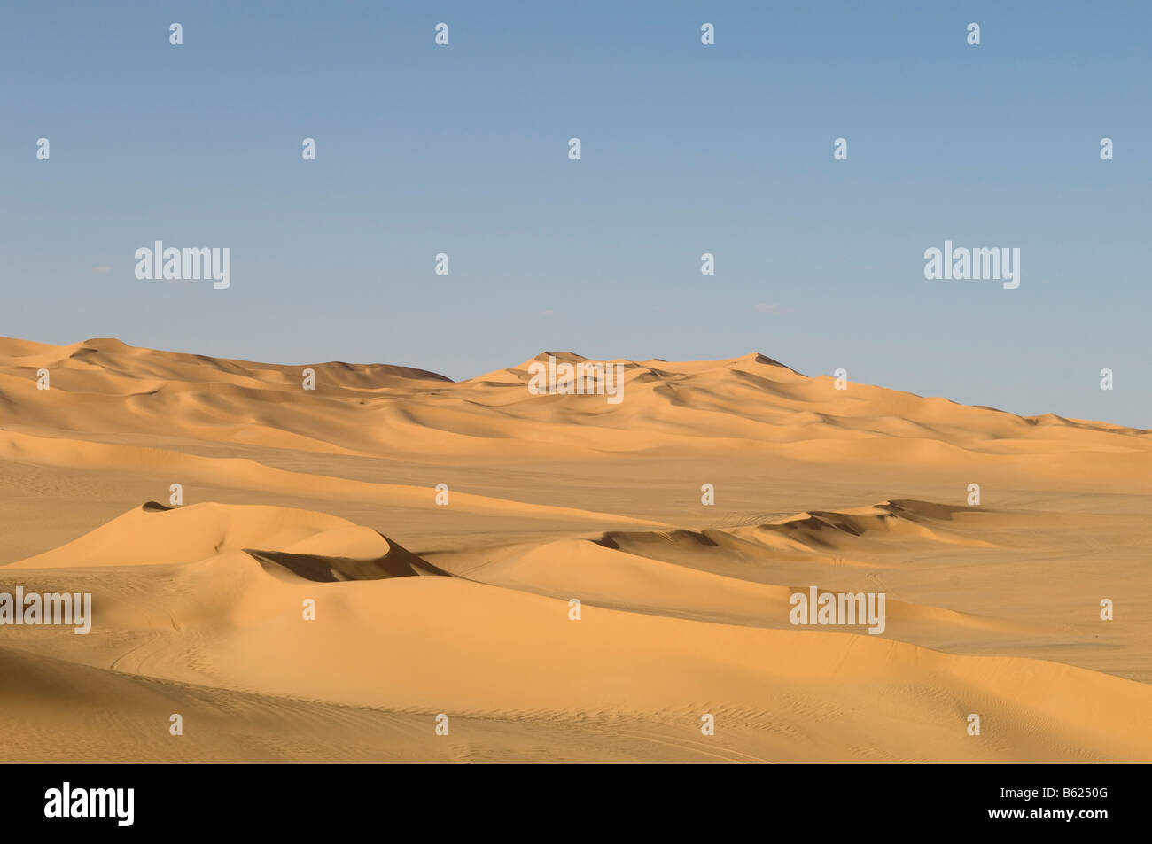 Erg Awbari Sahara desert Fezzan Libya Stock Photo - Alamy