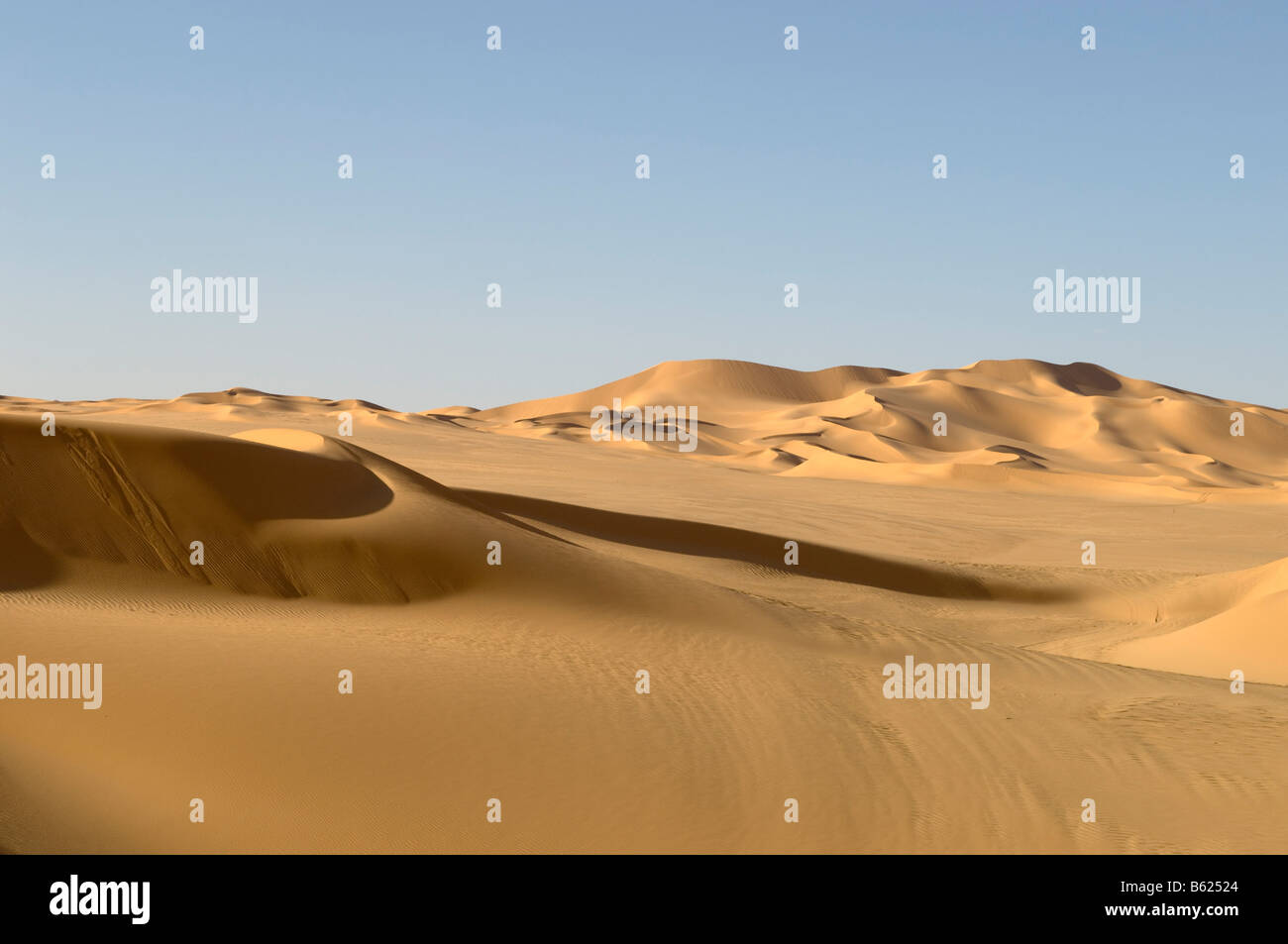 Erg Awbari Sahara desert Fezzan Libya Stock Photo - Alamy