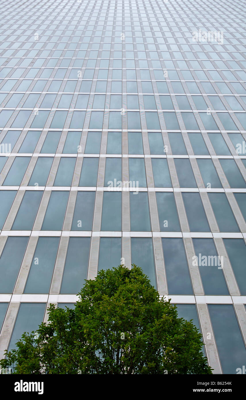 High rise building green hi-res stock photography and images - Alamy