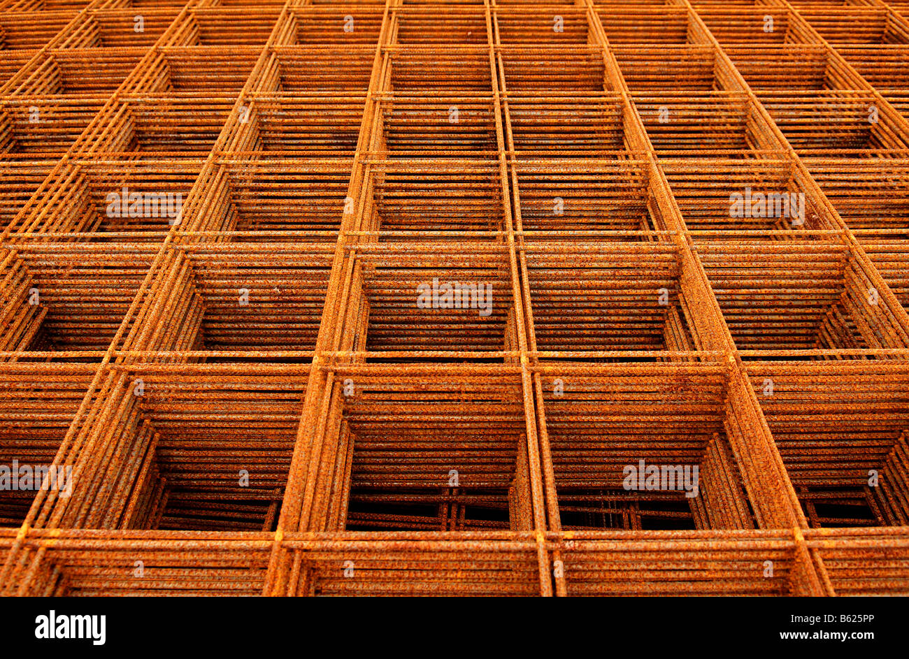 Steel frames building hi-res stock photography and images - Alamy