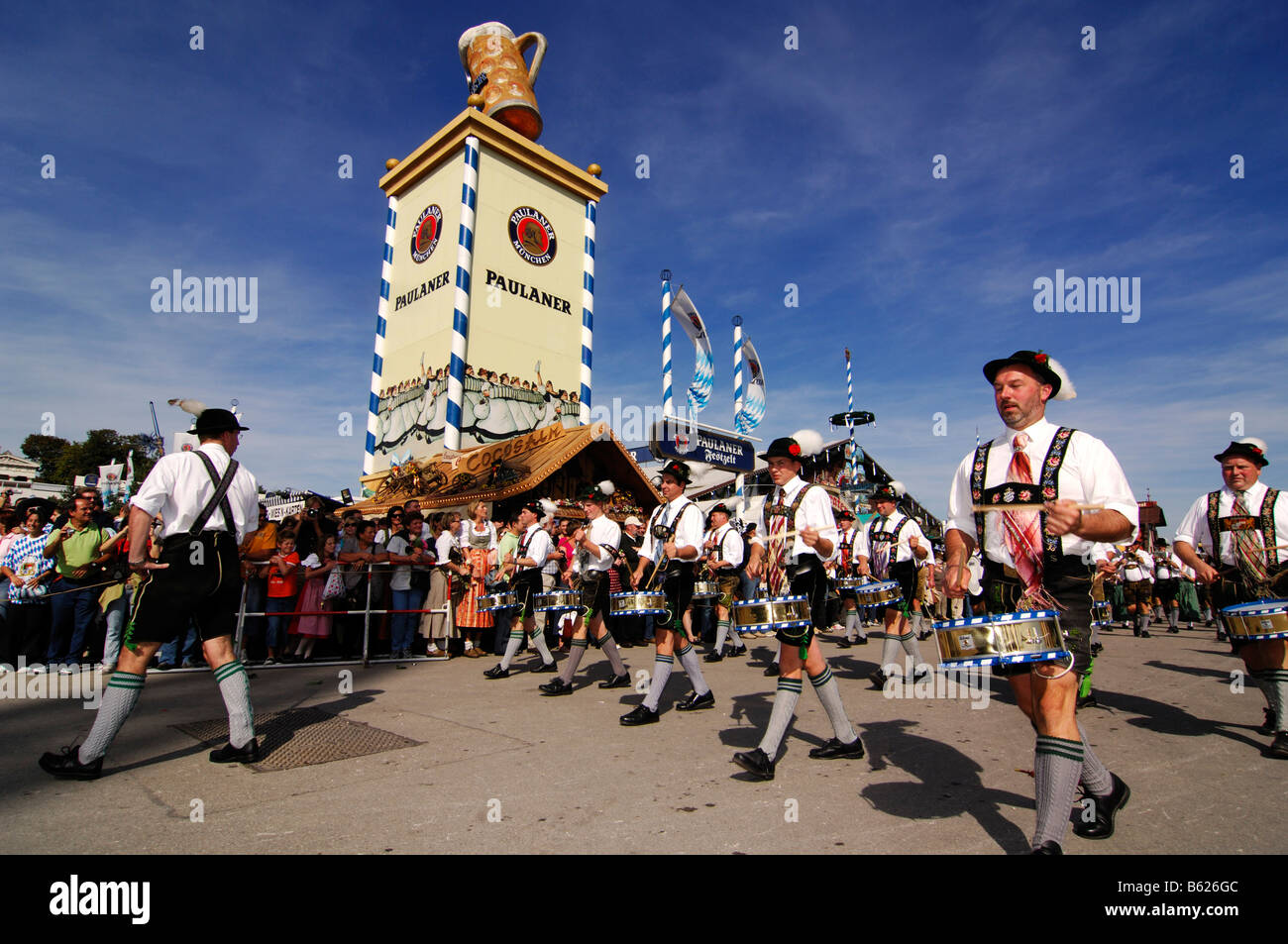 Opening ceremony, entering of the breweries, Wies'n, October fest ...