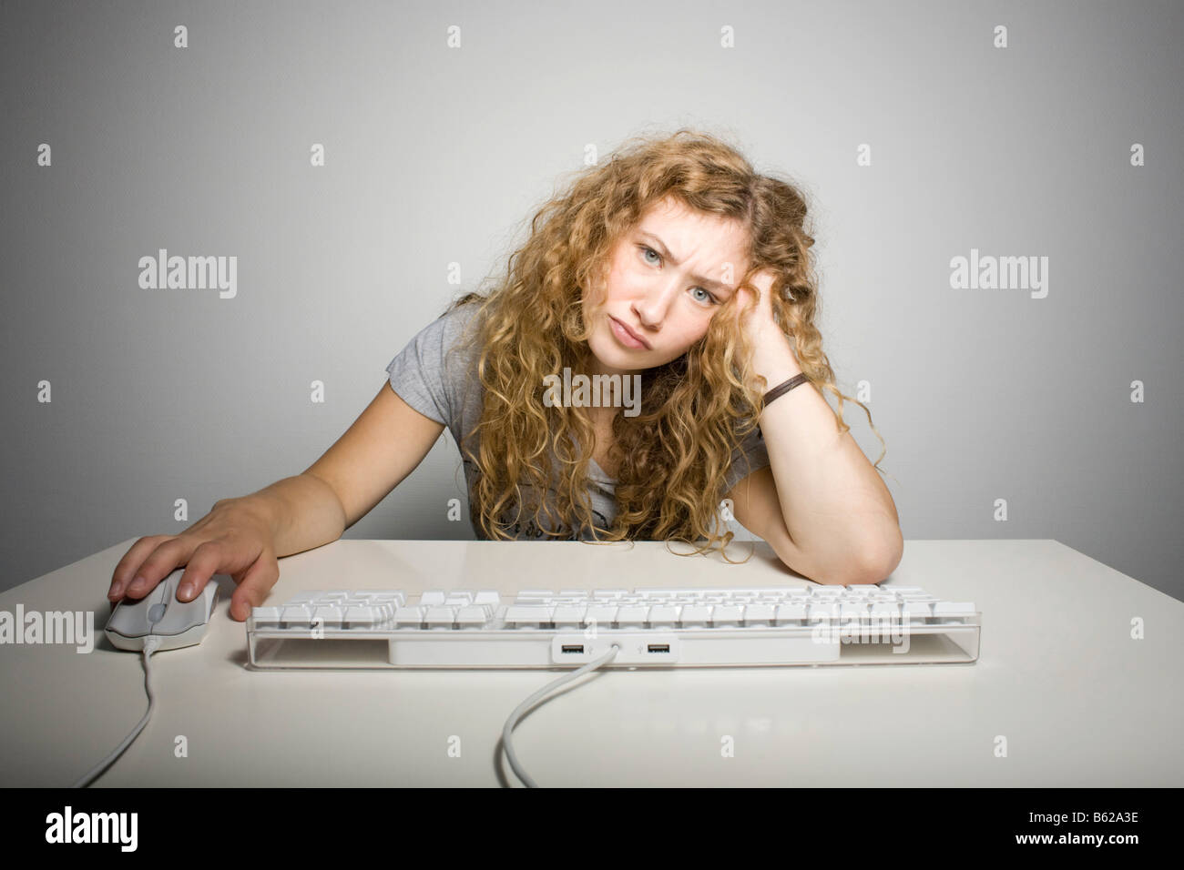 Frustrated with computers hi-res stock photography and images - Alamy