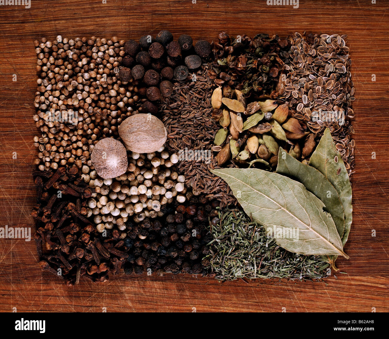 Mix spice background with bay leaf closeup Stock Photo - Alamy