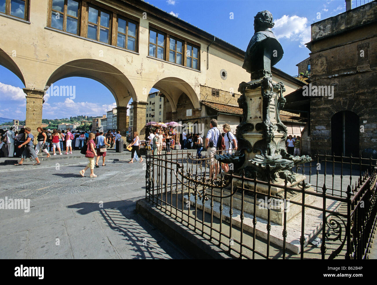 Benvenuto Cellini Memorial at Ponte Vecchio, Florence, Firenze, Tuscany ...