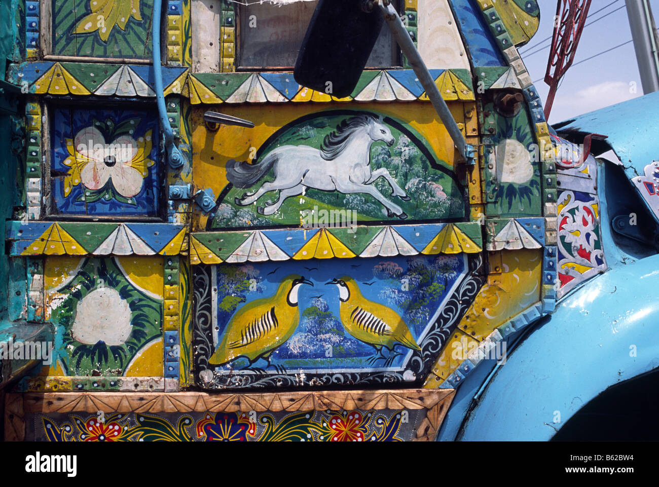 The pakistan bus hi-res stock photography and images - Alamy