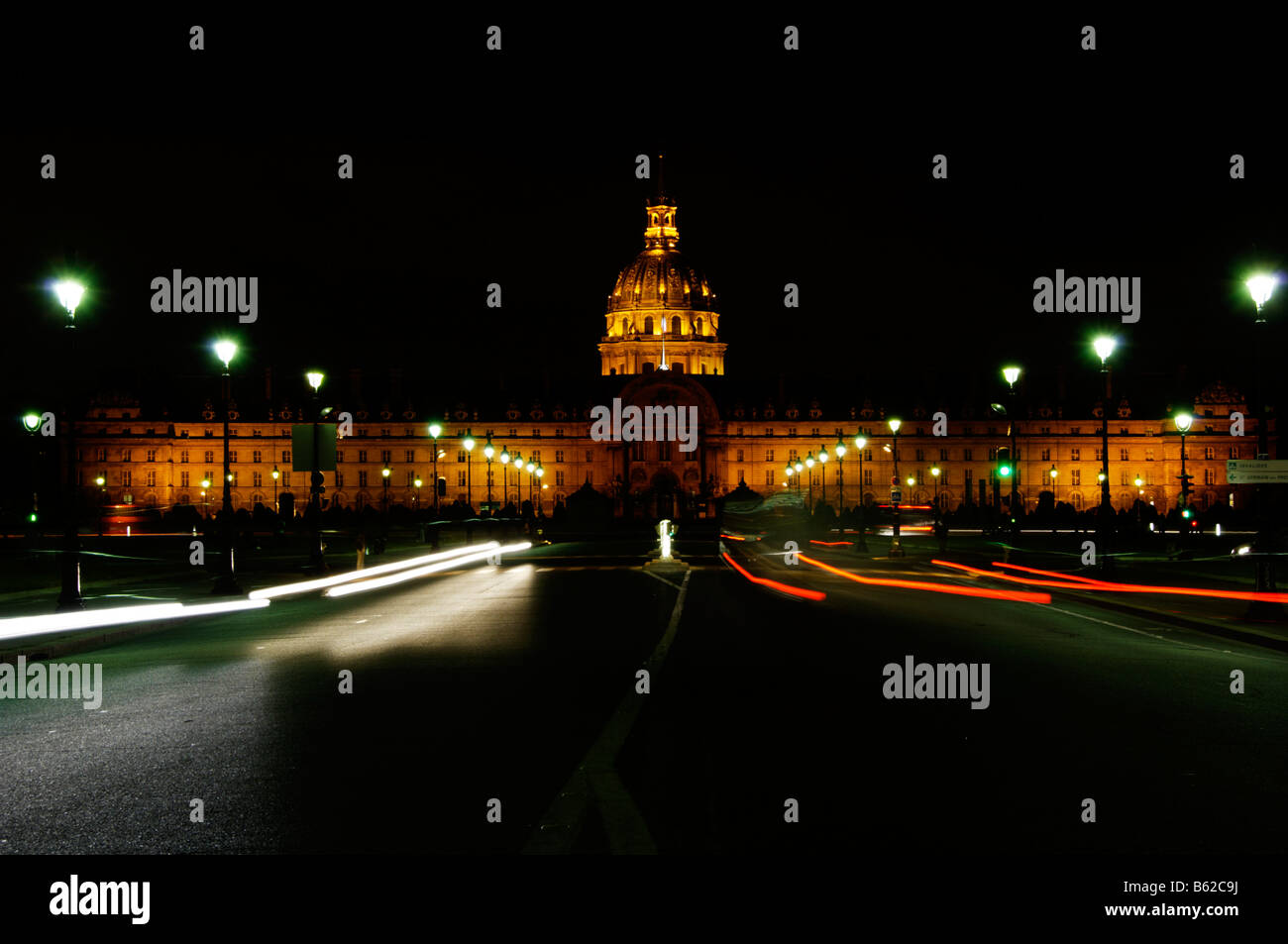 Pont alexandre iii and invalides cathedral hi-res stock photography and ...