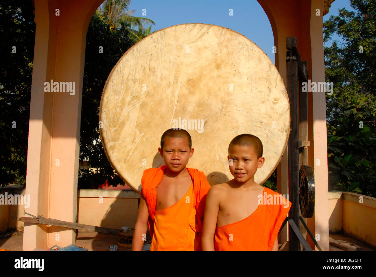 Novice monks in vientiane hi-res stock photography and images - Alamy