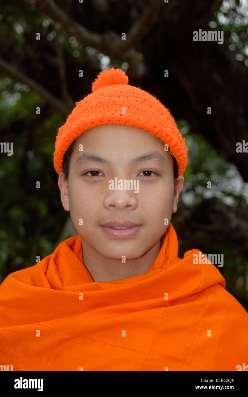 Buddhist monk hat High Resolution Stock Photography and Images - Alamy