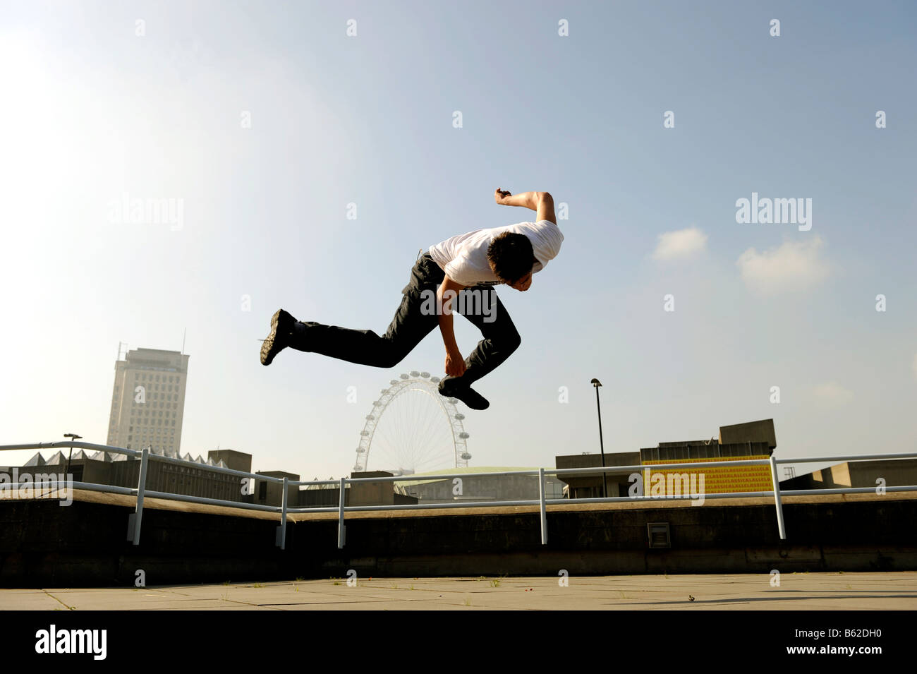 Danny Darwin demonstrating free running (parkour) techniques on the ...